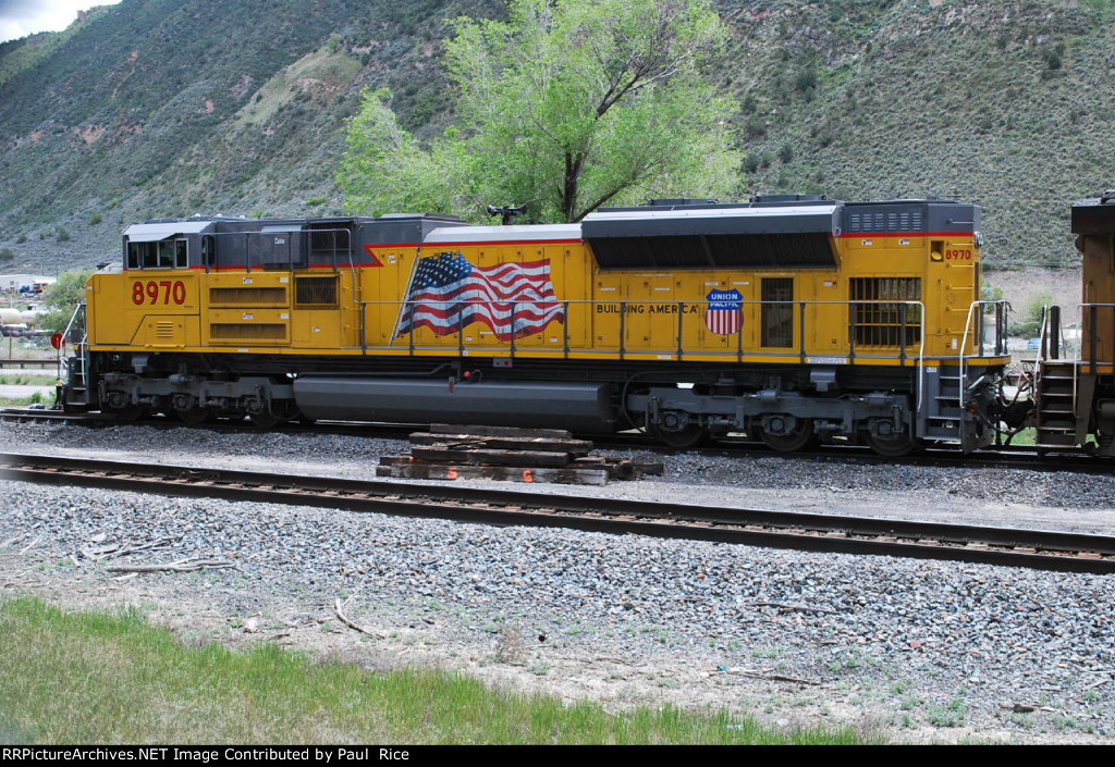 UP 8970 Point On Work Train